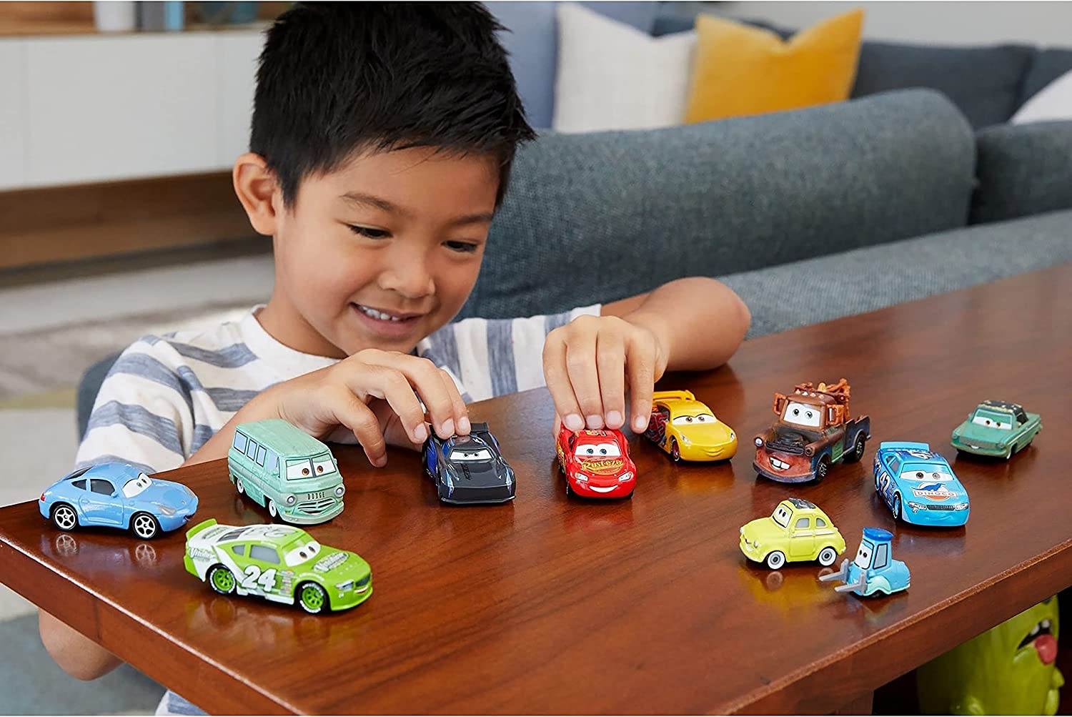 Ripley - DISNEY PIXAR CARS - MINI RACERS - PAQUETE DE 10 VEHÍCULOS ...