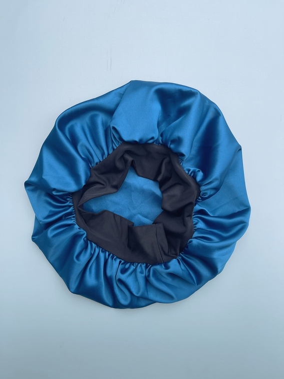 Ripley - GORRO SATÍN AZUL PRUSSIA ANTIFRIZZ