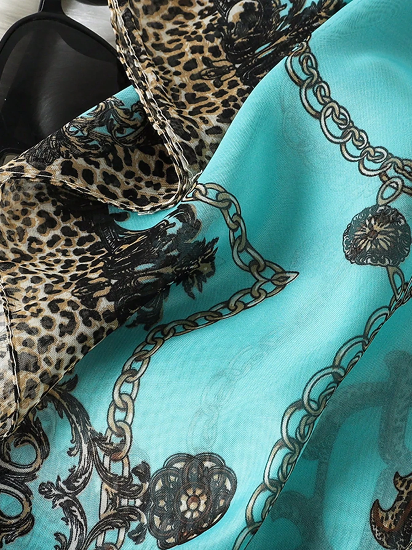 Ripley - PASHMINA SELIA DE GASA DISEÑO ANIMAL PRINT | TURQUESA