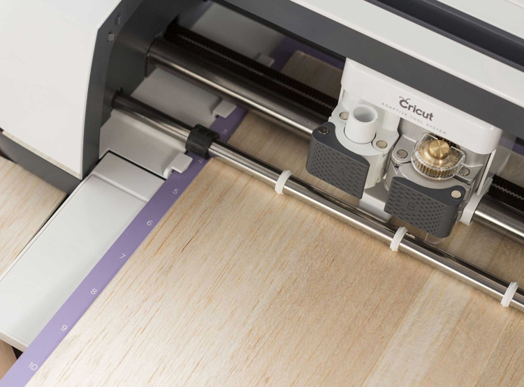 SOPORTE CORTE CRICUT ADH. STRONG 30.5X60CM EXPLORE Y MAKER