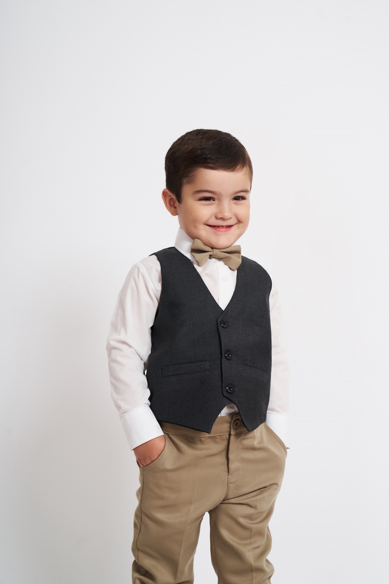 Ripley - SET CAMISA + PANTALÓN + CHALECO + CORBATA MICHI NIÑO BHUKI CAQUI