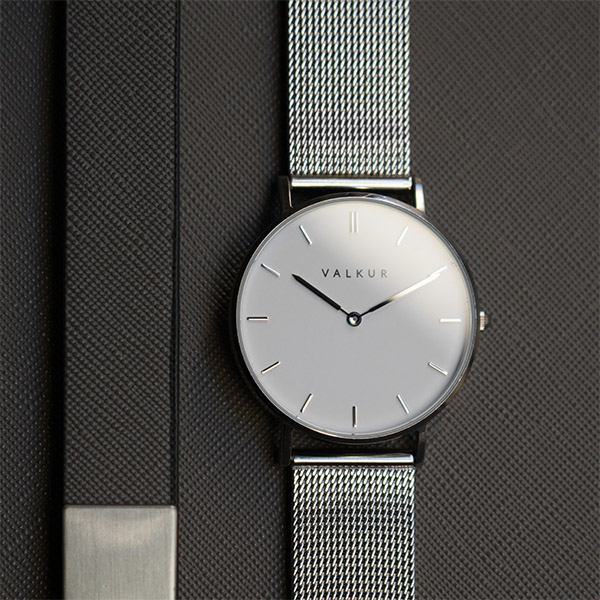 Ripley - RELOJ VALKUR MUJER EYRA PLATEADO ACERO INOXIDABLE