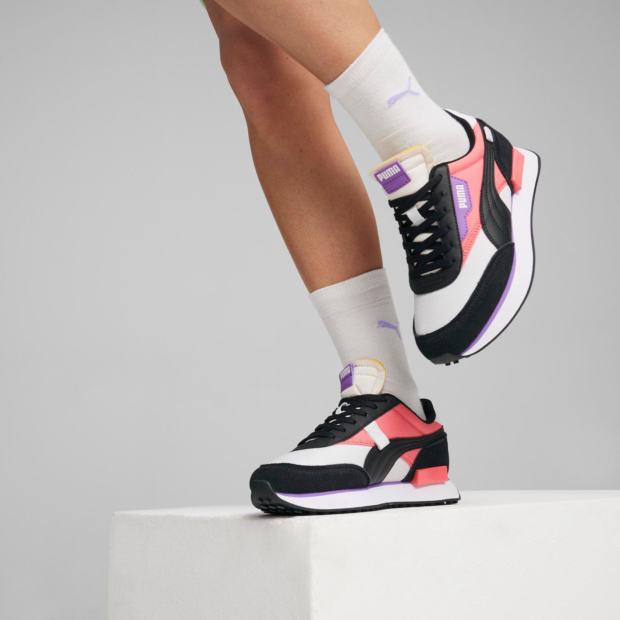 Ripley - ZAPATILLAS MUJER PUMA URBANAS MULTICOLOR FUTURE RIDER PLAY ON
